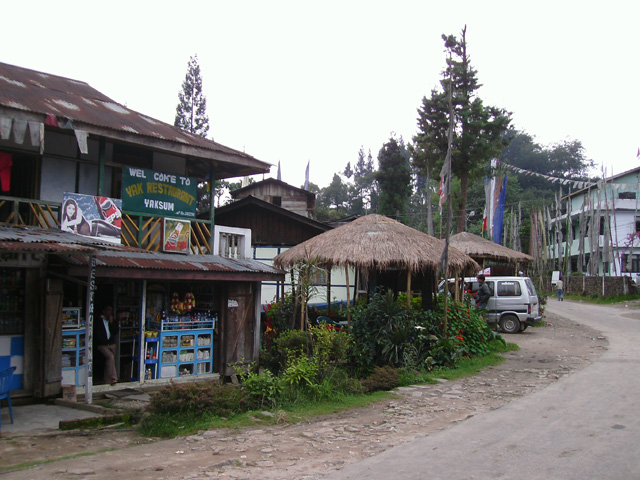 yuksom pictures, Sightseeing places, Monuments, about yuksom