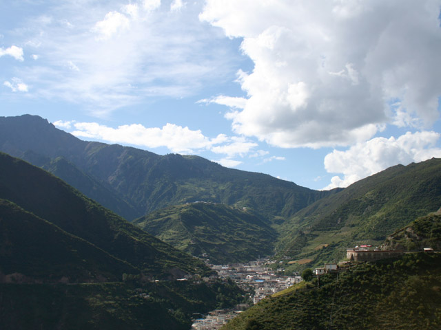 tibet: Dechen, (Ch. Deqin)